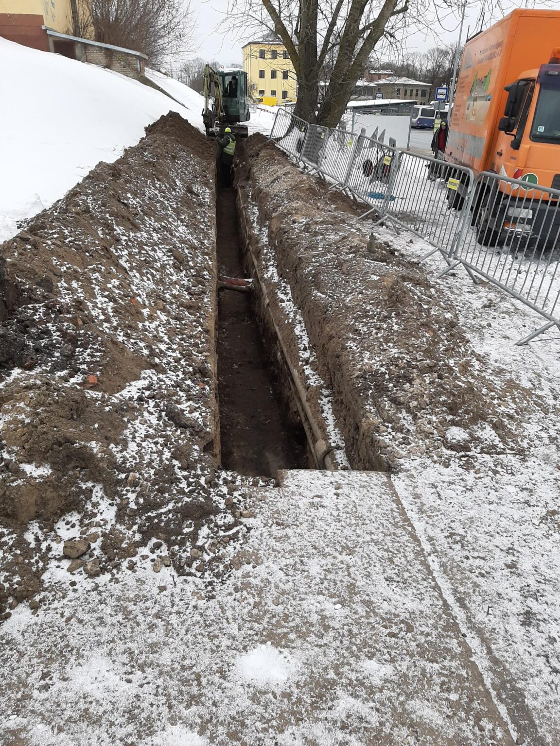 Design, construction and installation of external networks in the Rail ...
